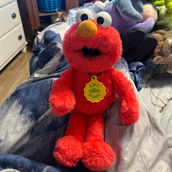 Disney | Toys | 993 Vintage Talking Elmo Doll From Sesame Street | Poshmark